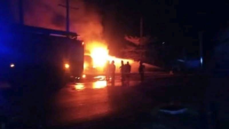 Un herido tras fuerte explosión en planta de asfalto en Cuba - Mediatiko
