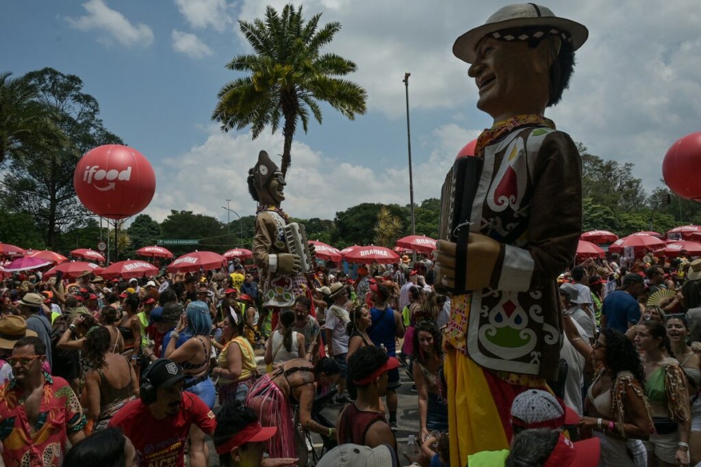 El carnaval de Sao Paulo crece y sueña con alcanzar al de Rio - Mediatiko