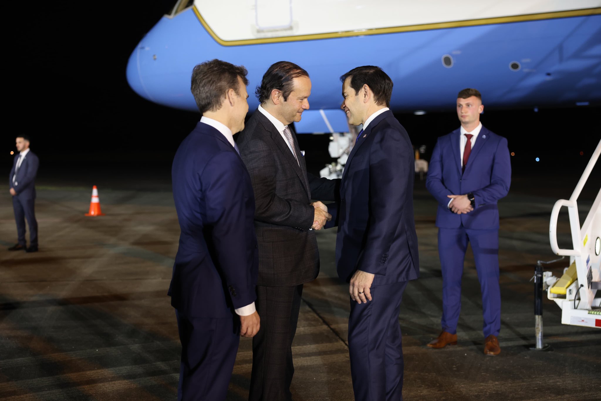 Rubio llega a Panamá entre amenazas de recuperar el canal - Mediatiko