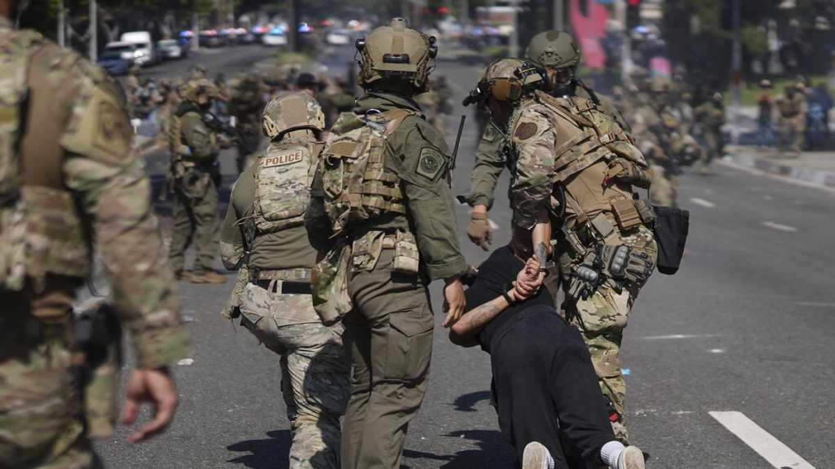 Trump despliega marines en Los Ángeles ante disturbios contra redadas ...