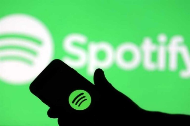 Una nueva demanda contra Spotify alega fraude por cifras infladas de reproducciones - Mediatiko