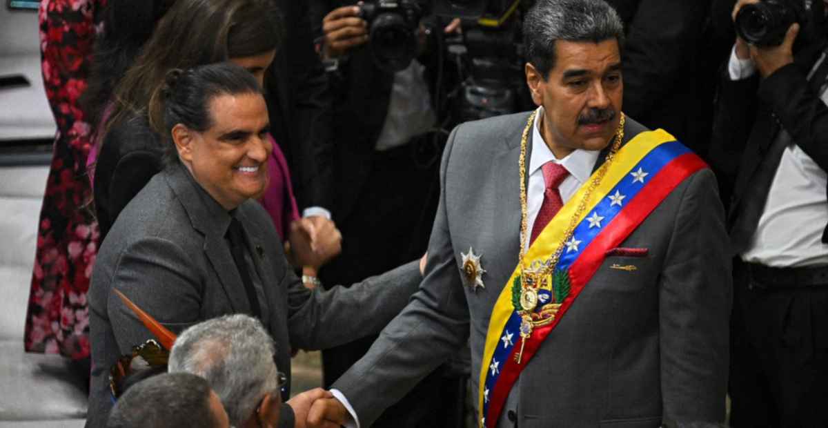 Presidenta interina de Venezuela destituye a ministro acusado de ser ...