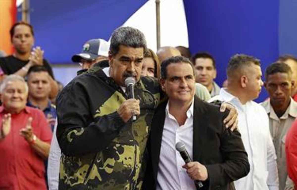 Presidenta interina de Venezuela destituye a ministro acusado de ser ...