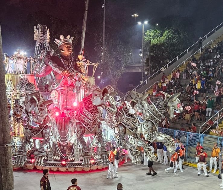 Accidente con carroza durante desfile en el Sambódromo de Río deja ...